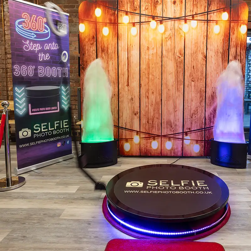 360 Photo Booths - Selfie Photo Booth