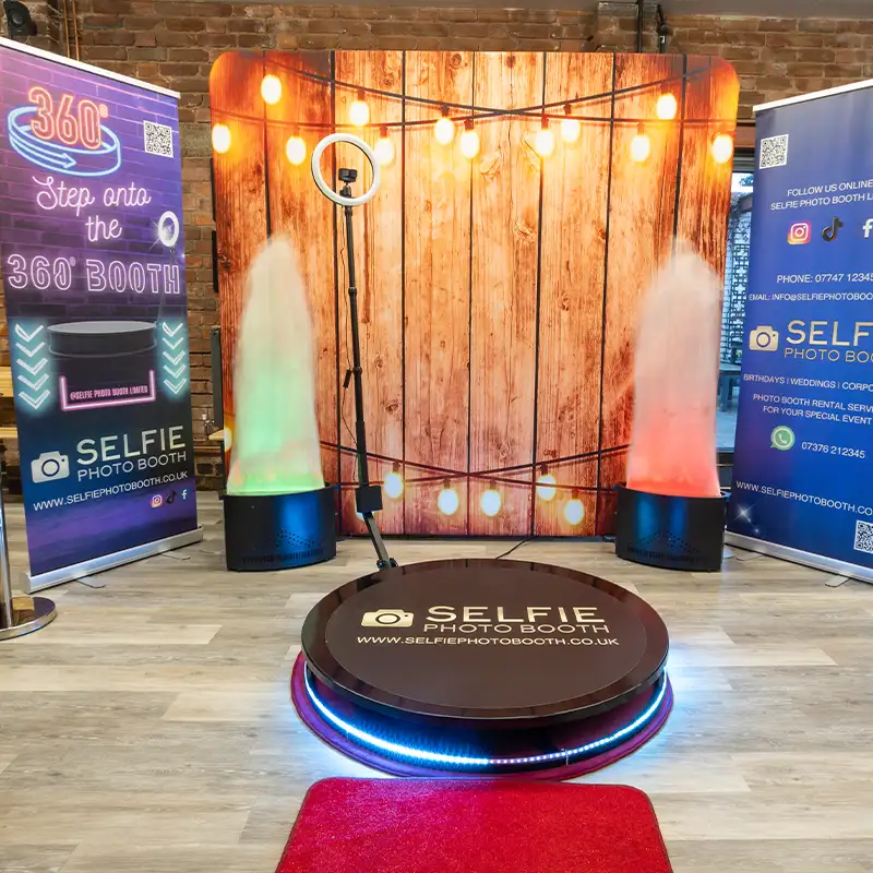 360 Photo Booths - Selfie Photo Booth